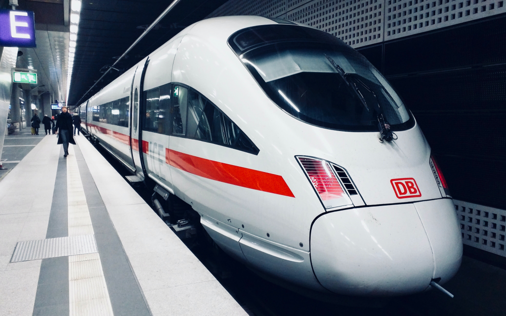 Ontario Continues Plans for High-Speed Train Between Toronto and ...